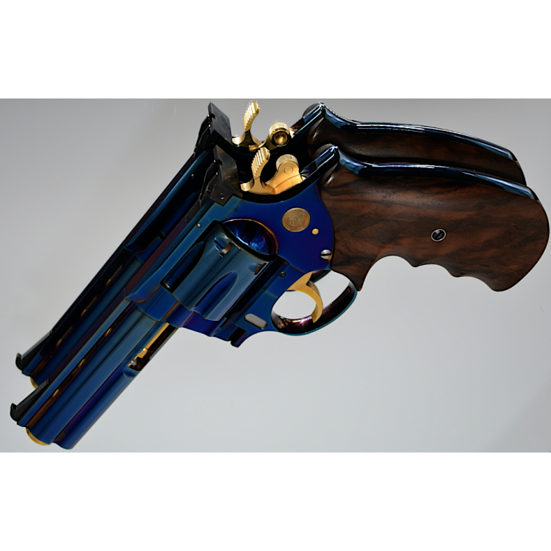 Cabot Guns, Alchemy Custom Weaponry Les Baer, Revolvers Korth & Janz,